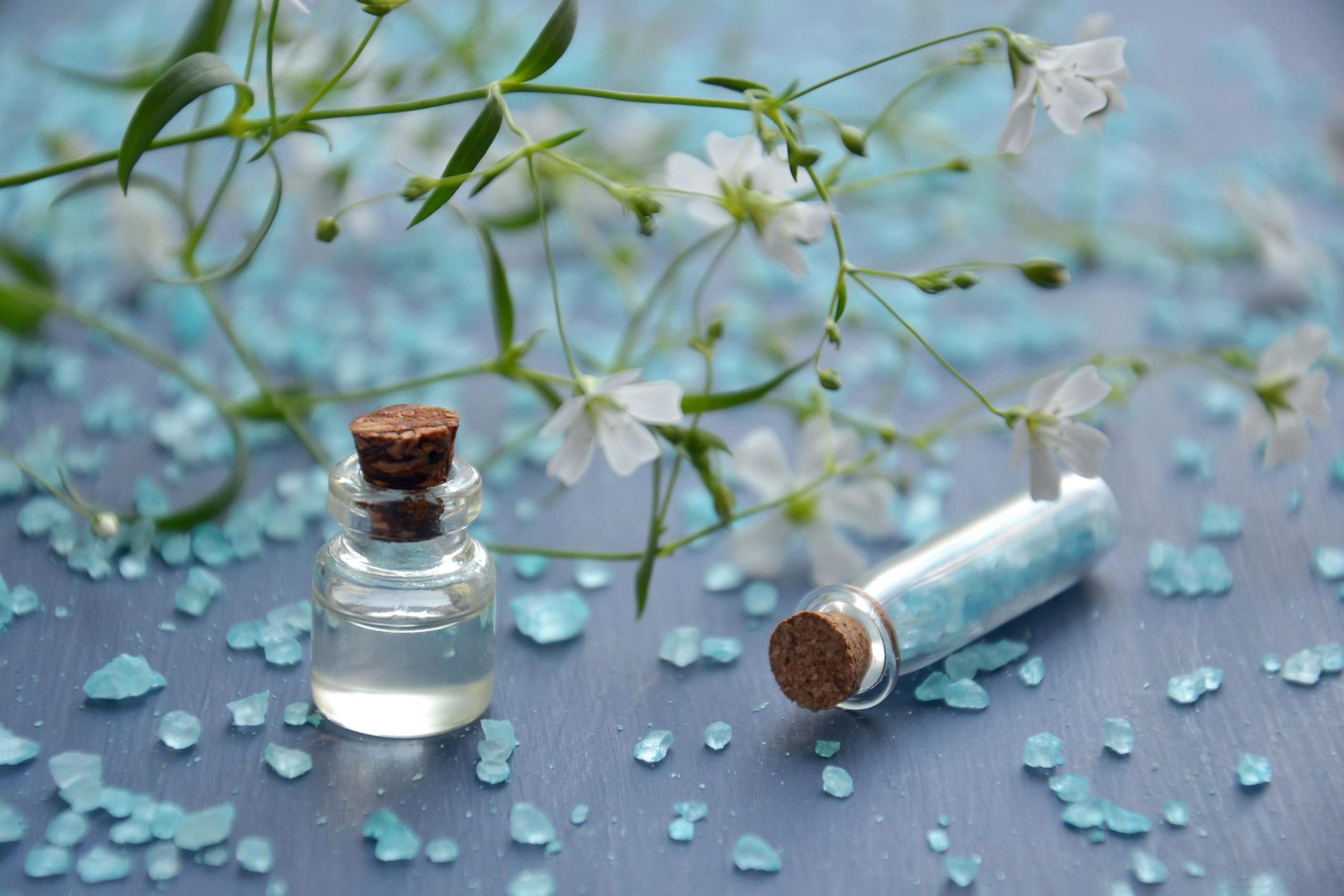 Campuran Parfum Absolute: 8 Jenis dan Memahami Bahan Mewah di Dunia ...